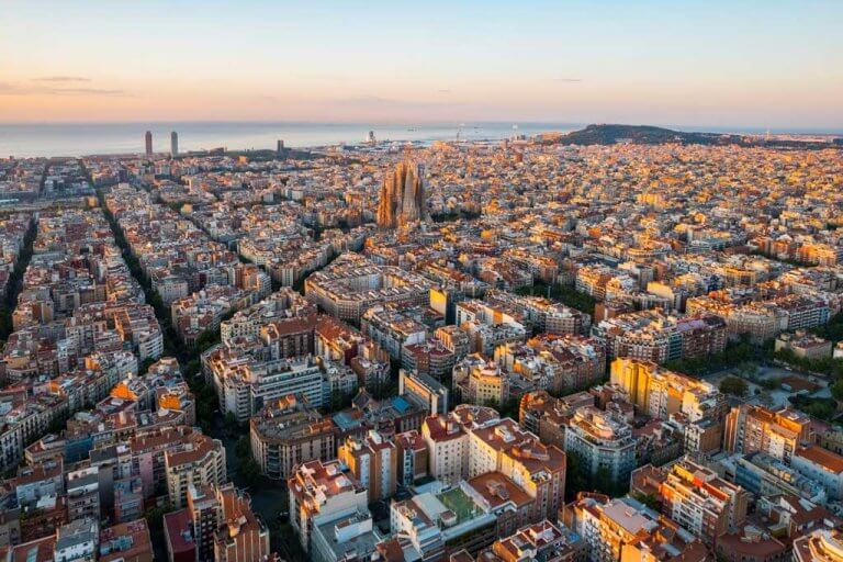 Things to Do in L'Eixample – Barcelona's Most Iconic Neighborhood ...